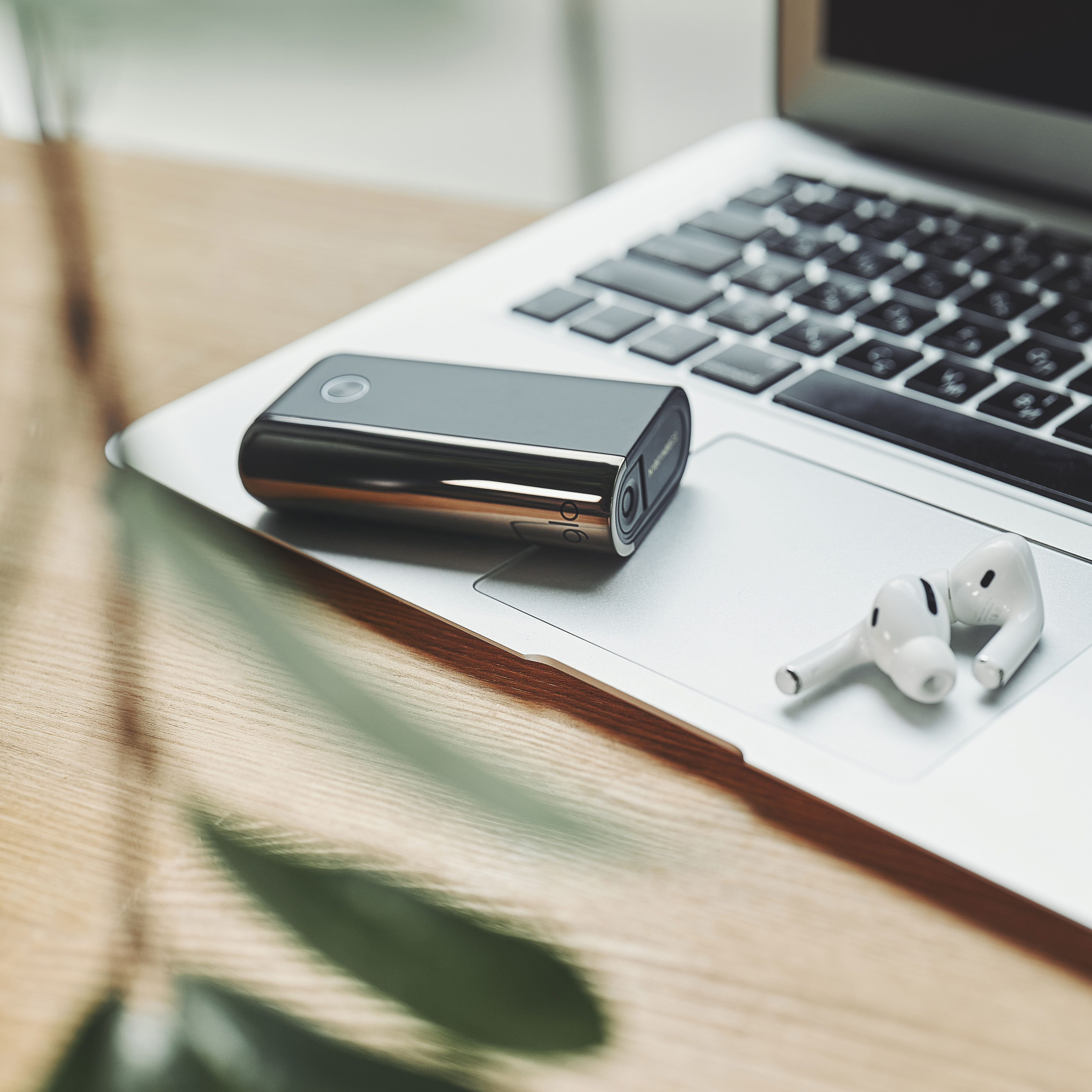 Преміальний дизайн та смак без компромісів у новому glo™ hyper+ - L ...